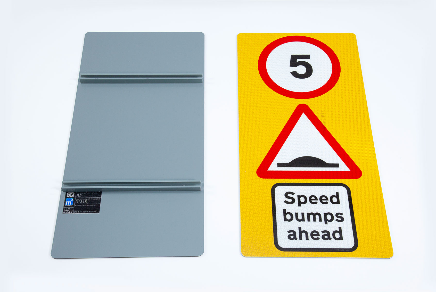 Bump Ahead Skilt Bump Ahead Traffic Sign 20 Kmh Stock Photo 1345921058